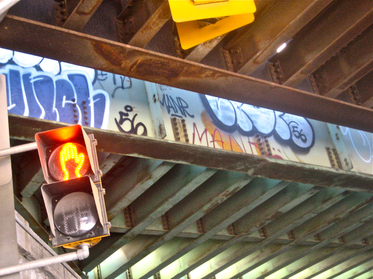 Metrolinx Rail Corridor – Graffiti Lux Art & More