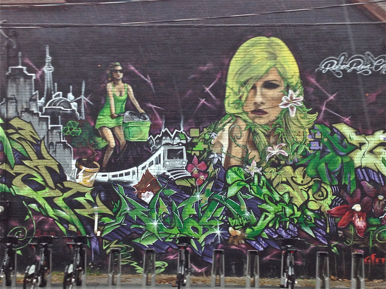 Goddess in Green – Graffiti Lux Art & More