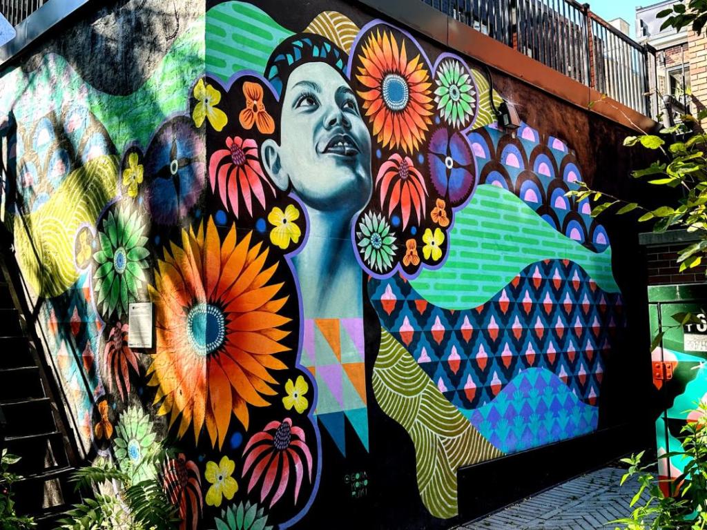 Alley Gallery – Graffiti Lux Art & More